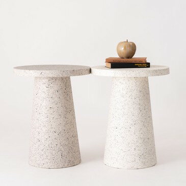 ●テラゾー柄と呼ばれる石の様な模様を施したトレンド感のあるシリーズ。●表面は凹凸のある仕様。●オーソドックスでシンプルなフォルムの、様々な空間にマッチするデザイン。●裏面フェルトシール付き。●テラゾー柄と呼ばれる石の様な模様を施したトレンド...