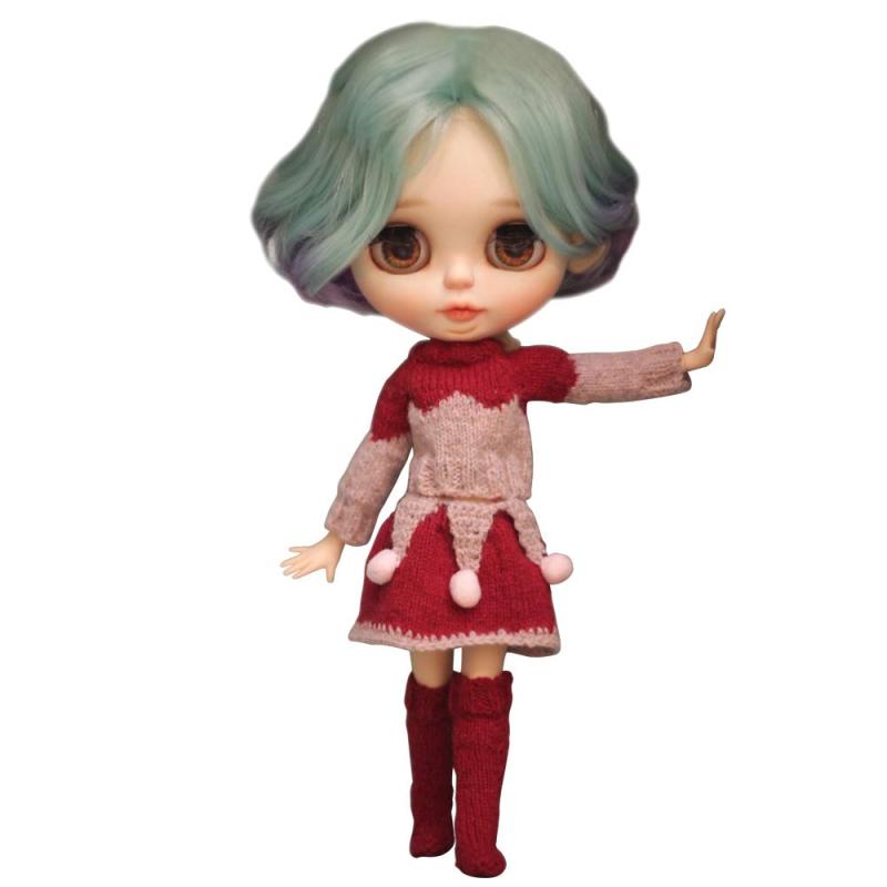 Dolly Para ブライス/AZONE/リカちゃん/桃子共通　ブライス衣装　ドール服　手編みセーターセット　サーカス風　ボンボン飾り　秋冬服ブライス/リカちゃん/AZONE通用のドール衣装です。手編みで白いボンボン飾りあり、サーカスをイ...