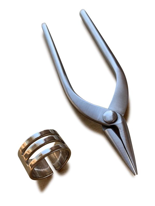 ゴロクロ 【 丸カン用 工具セット ヤットコ&amp;指カン 1セット 】 ヤットコ ペンチ 丸カン開閉 グリップ ステンレス製 アクセサリー 手芸用 シルバーペンチ【商品特徴】ヤットコ工具セット。高品質な素材を採用しているので、使いやすさ...