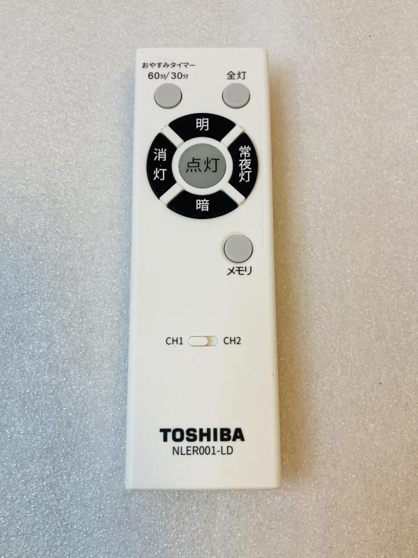 TOSHIBA(東芝) LED器具リモコン送信器 調光・調色ベーシック FRC-801T-LC●壁ホルダー付き●電池(単四形乾電池 2本)別売。●チャンネル数:2●ゆっくりおやすみタイマー付き●明るさメモリー付き