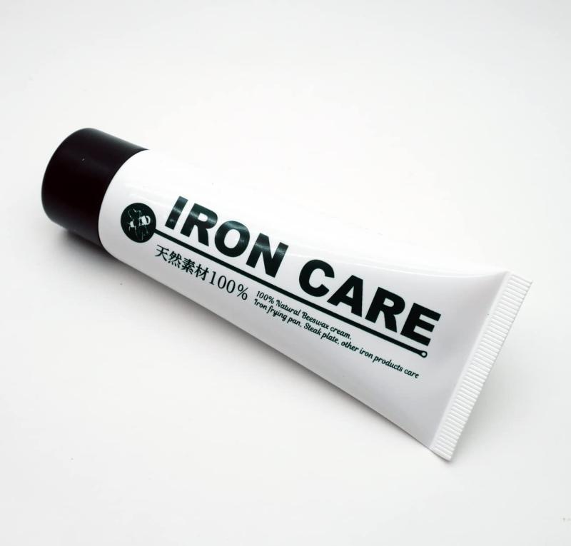天然素材100% 「IRON CARE」 鉄製フライパンや調理器具の防錆&amp;メンテナンス アイアンフックなどの錆防止 50ml鉄フライパン愛好家の方にお勧め。普段使いするフライパンや中華鍋などのお手入れにもどうぞ。洗って乾かした後に「...