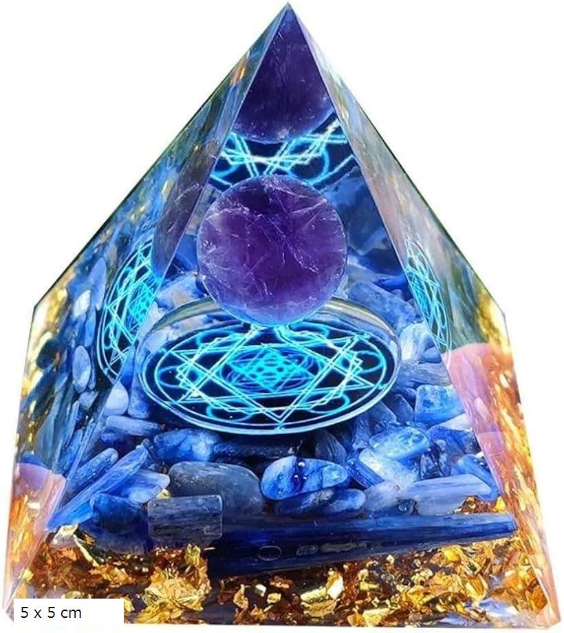 「輝くオルゴナイトピラミッド：ポジティブなエネルギーの源、あなたの側に」このオルゴナイトピラミッドは、天然石の水晶や黒曜石、そして金属や銅線、金箔などが巧みに組み合わさり、樹脂でしっかりと固められています。水晶は圧力により微弱な電位を発生さ...