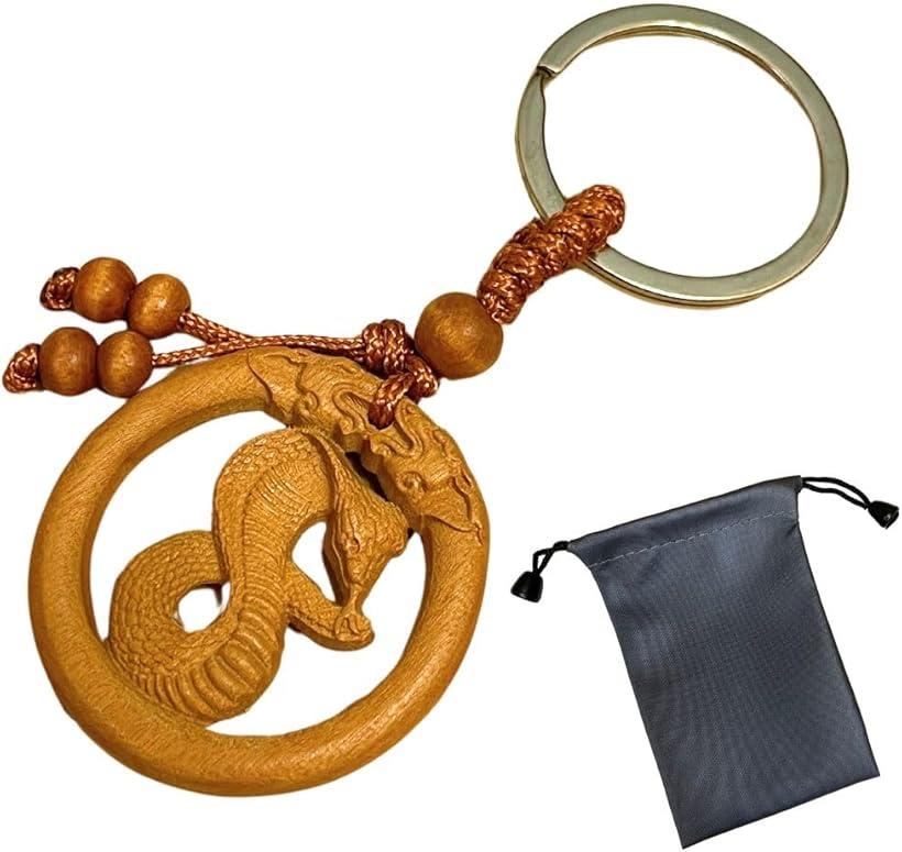 職人により一つ一つ丁寧に作られた蛇のキーホルダーになります。魔除け、厄除け、開運の縁起物、金運アップ、ご自身のお守りとしていかがでしょうか。ちょとしたプレゼントにもお使いいただけます。※ 他ネットショップでも併売しているため、ご注文後に在庫...