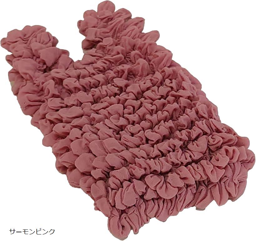 くしゅくしゅっとコンパクトなのに、物を入れるとビヨ～ンと伸びて、入る入る。大容量。B4サイズも余裕です。使い終わっても面倒な折りたたみは必要なし。荷物を出せば絞り加工で瞬間コンパクトに。そのままバッグに押し込んでもシワの付きようがありません...