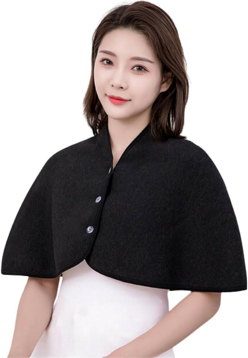 両肩と背中がポカポカになる肩温めサポーターです。冷え性な方におすすめ。優しいボア素材が貴女を温かく包み込んでくれます。表地はポリエステルだから通気性も抜群。蒸れにくく汗もかきにくいです。これからの防寒対策で1枚どうですか。伸縮生地だから着て...