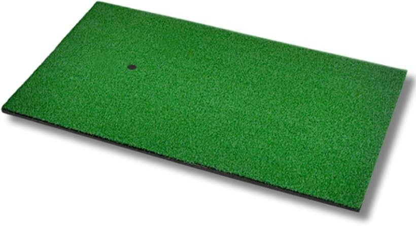 「本格志向に応える打感と弾力」高密度PP＋PE人工芝を採用し、芝丈を絶妙に調整（約12＞10mmに圧縮）。ドライバーでもアイアンでも、フェアウェイに近い感覚で練習可能。「滑らずズレにくいPVCベース」ベースには強い接地力を持つPVC素材を使...