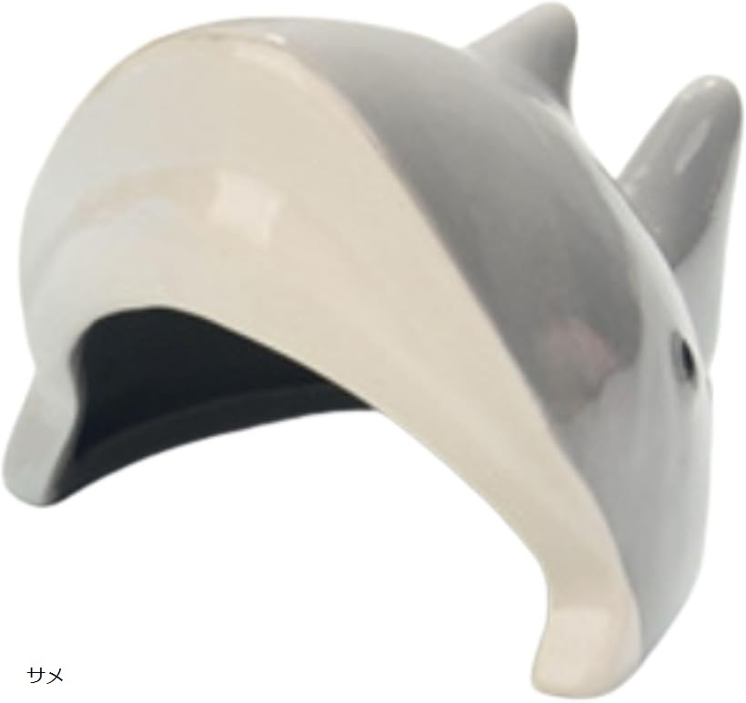 「夏に最適な涼しいセラミック素材」熱を吸収しにくく、ペットが涼しく快適に過ごせるため、夏の熱対策として効果的。「床がなく掃除が簡単で衛生的」底板がない設計でトイレがあっても汚れにくく、丸洗いできるため清潔を保ちやすい。「小動物に安心なサイズ...