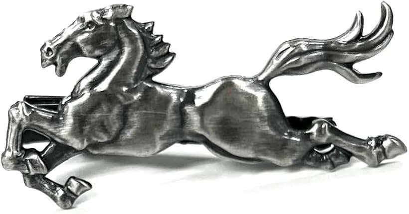 商品コード2b6ti5rn1p商品名ネクタイピン タイバー 天馬ブランドHANG OVERカラーシルバーサイズ等長さ：54mm 幅：27mm日本製　素材：洋白（銅・ニッケル）銀白色、柔軟性、屈曲加工性、加えて耐食性に富む金属です。錆びにくく...