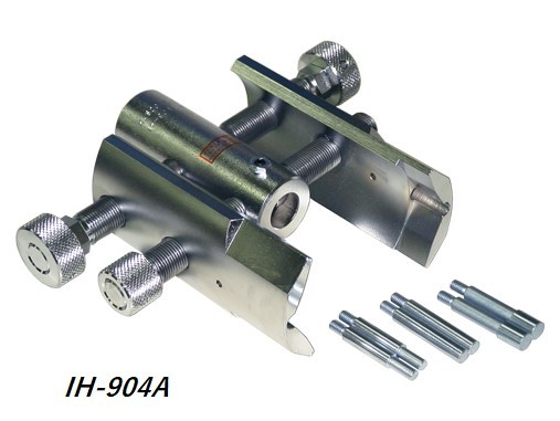 ハスコー HASCO ハウジングナットレンチ IH-904A 特殊ハンドツール ・4t車〜大型車用・6角、8角共用爪を採用、スピーディーに作業できます。・丸ナット(2穴)用ピンもセットされた総合型です。・テコの作用によりナットを強力に掴み、...