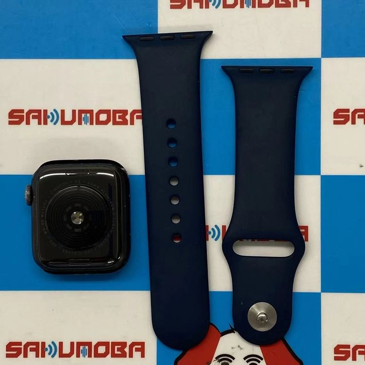 レビュー投稿だけで、保証期間一週間のところ、新品一ヶ月、中古品三ヶ月に延長！さらにストア評価投稿だけでネットワーク利用制限永久保証！ぜひレビュー投稿やストア評価をお願い致します。＜商品概要＞ 品名　Apple Watch SE 40mm G...