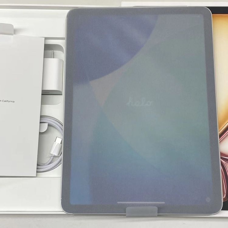 レビュー投稿だけで、保証期間一週間のところ、新品一ヶ月、中古品三ヶ月に延長！さらにストア評価投稿だけでネットワーク利用制限永久保証！ぜひレビュー投稿やストア評価をお願い致します。＜商品概要＞ 品名　iPad Air 11インチ 第8世代 W...