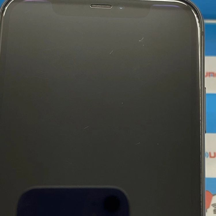 レビュー投稿だけで、保証期間一週間のところ、新品一ヶ月、中古品三ヶ月に延長！さらにストア評価投稿だけでネットワーク利用制限永久保証！ぜひレビュー投稿やストア評価をお願い致します。＜商品概要＞ キャリア　SoftBank品名　iPhone11...