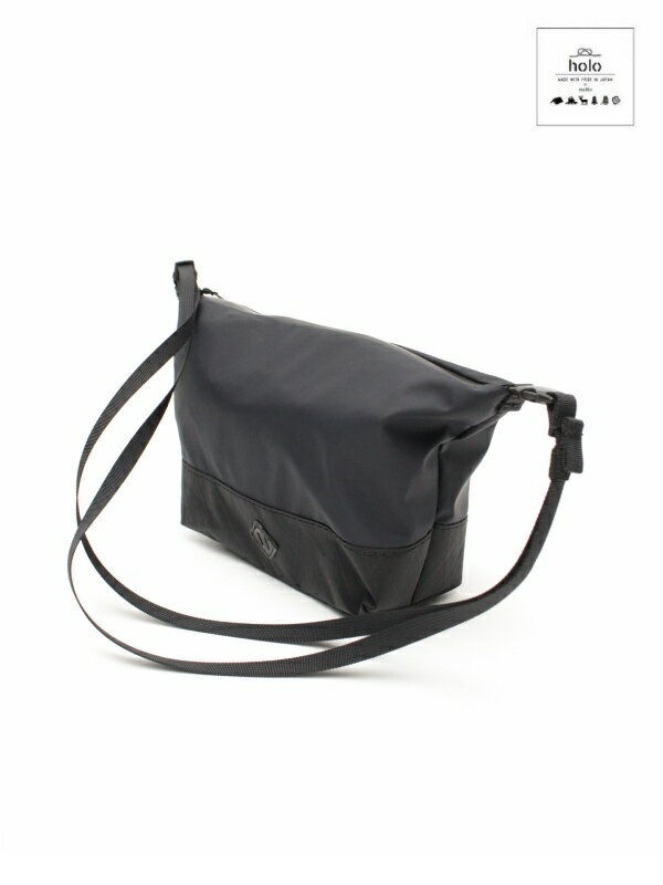 ホロ エブリーポーチ ■メーカー説明文引用 使い勝手の良いミニマムなサイズ感と超軽量で防水性の高いコーデュラ社の3レイヤー素材を使用 ボトム部は丈夫で防水性のあるX-pacVX 21を使用 ハイク時はもちろんデイリーユースにも最適なシリーズ...