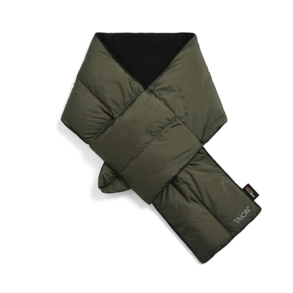 ■DESCRIPTION■「CORDURA×800FPダウン。実用性を兼ね備えたダウンマフラー」軽さ・暖かさ・耐久性を備えた、CORDURA生地を使用した、ダウンマフラー。摩擦や引き裂きに強いダウン用CORDURA生地を採用。保温性の高い8...