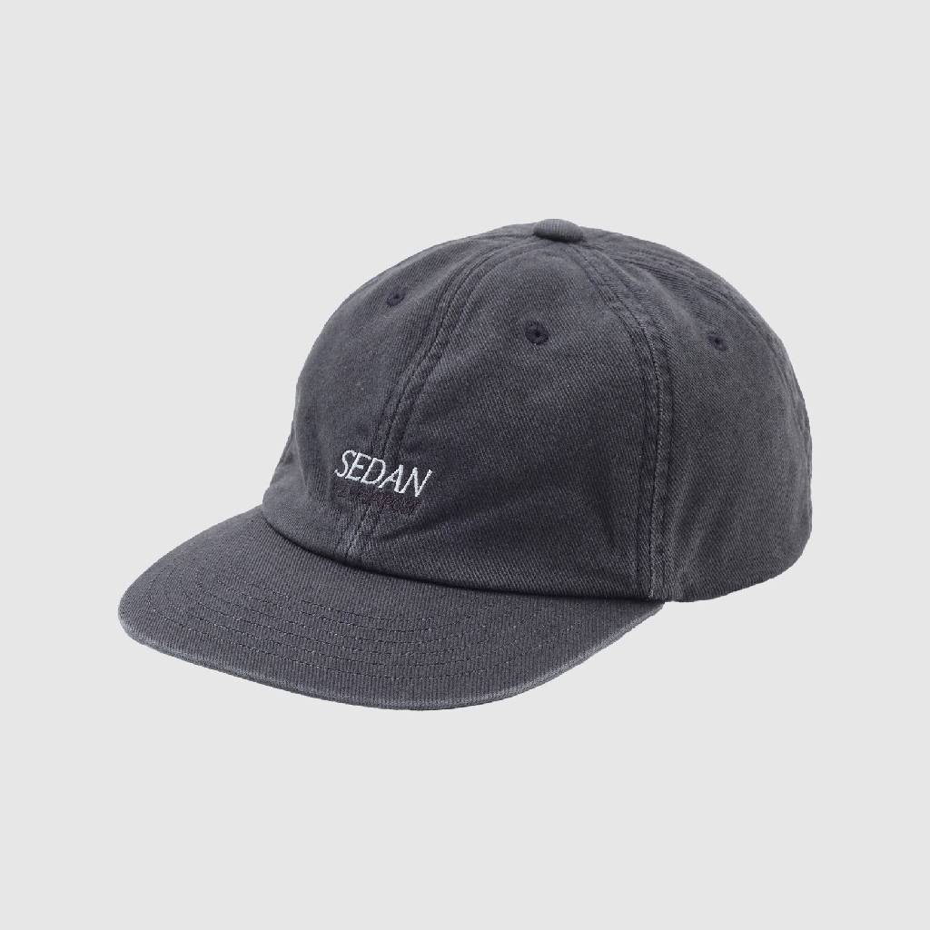 ■DESCRIPTION■アメリカっぽいな〜と感じるアイテムの一つにベースボールキャップがある。特にかっこいいなと感じる雰囲気のある人が被っているのはクタクタで色褪せているものが多い気がする。そんな雰囲気のキャップが作りたくて定番のBBキャ...