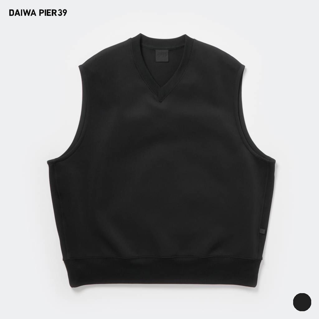 ■DESCRIPTION■中空構造が生み出す空気層により、優れた保温性と軽量性を兼ね備えたダンボールニット素材。25FWシーズンモデルからさらに軽量化を図り、より快適な着心地へとアップデート。しなやかで滑らかな肌触りも魅力のひとつです。同素...