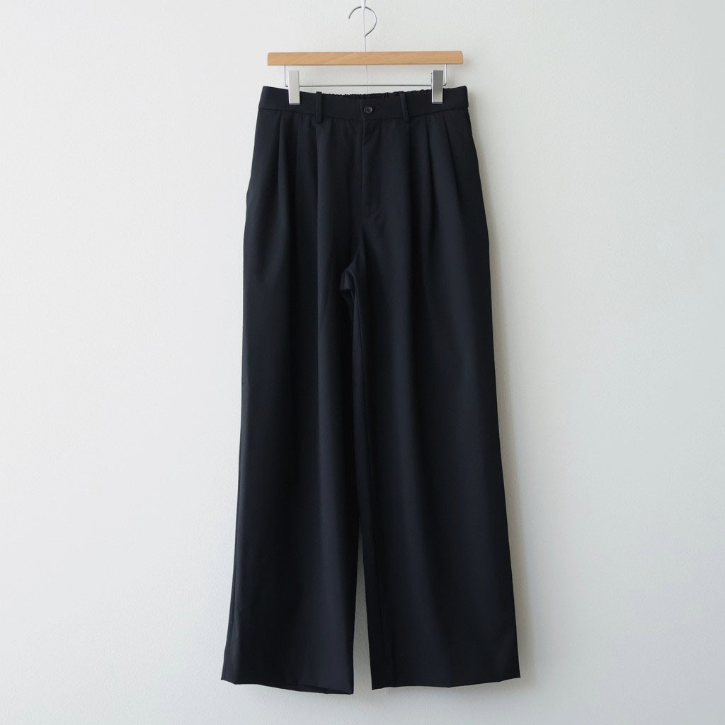 □Fablic Traceability ｜ ファブリックトレーサビリティ 素材名：オーガニックウール 2/80 トロピカル 品質：毛（オーガニック）100% 原料原産地：アルゼンチン 紡績：豊島 染色：三甲テキスタイル 機屋：三甲テキスタ...