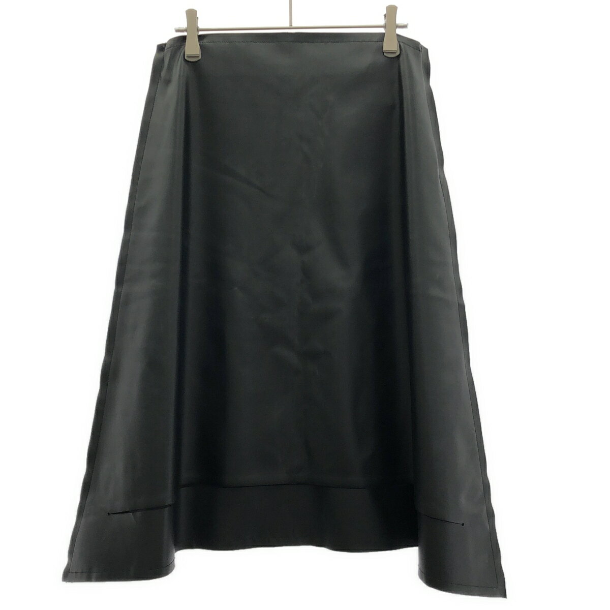 商品管理ID：ITXMZBT3AL1A MM6 Maison Margiela エムエムシックス メゾン マルジェラ 22SS エコレザースカート S52MA0151 コンディションについて コンディションランクの基準は、当社が設けた基準と...