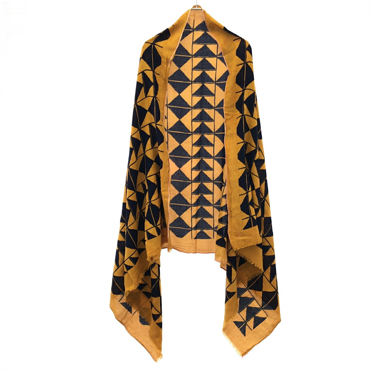 商品管理ID：ITHJBGKUCSFM LOVAT＆GREEN ロバットアンドグリーン コットン大判ストール コンディションについて コンディションランクの基準は、当社が設けた基準となります。 感じ方には個人差がありますので、参考程度にお考...