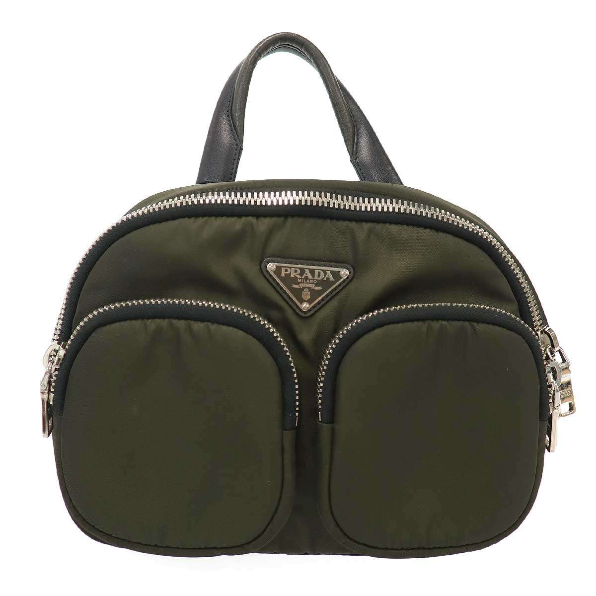 商品管理ID：ITI2WW1O2CTO PRADA プラダ ロゴプレートナイロン バックパック 1BZ049 コンディションについて コンディションランクの基準は、当社が設けた基準となります。 感じ方には個人差がありますので、参考程度にお考...