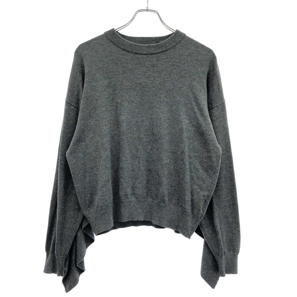 商品管理ID：IT55R1NOVPNN CLANE クラネ BACK FRILL KNIT TOPS フリルニットセーター 19106-1301 コンディションについて コンディションランクの基準は、当社が設けた基準となります。 感じ方には...