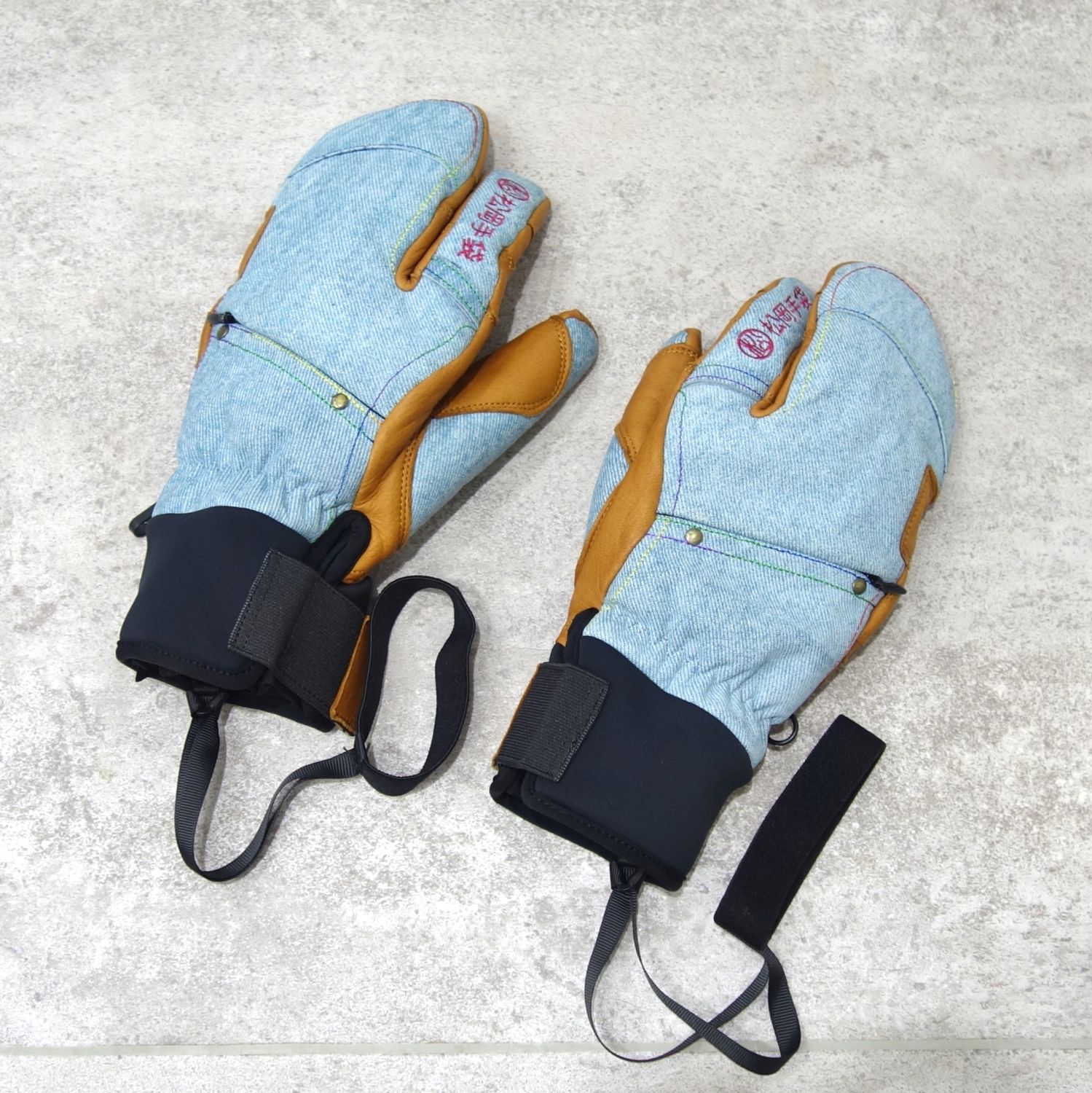 ■商品名松岡手袋 MATSUOKA GLOVE グローブ 手袋 スノーボード スキー 3フィンガー 牛革 やぎ革 レザー ブルー サイズM■状態説明・松岡手袋 レザーグローブです♪・サイズ M・使用感がほとんど無くとてもキレイな状態です◎【...
