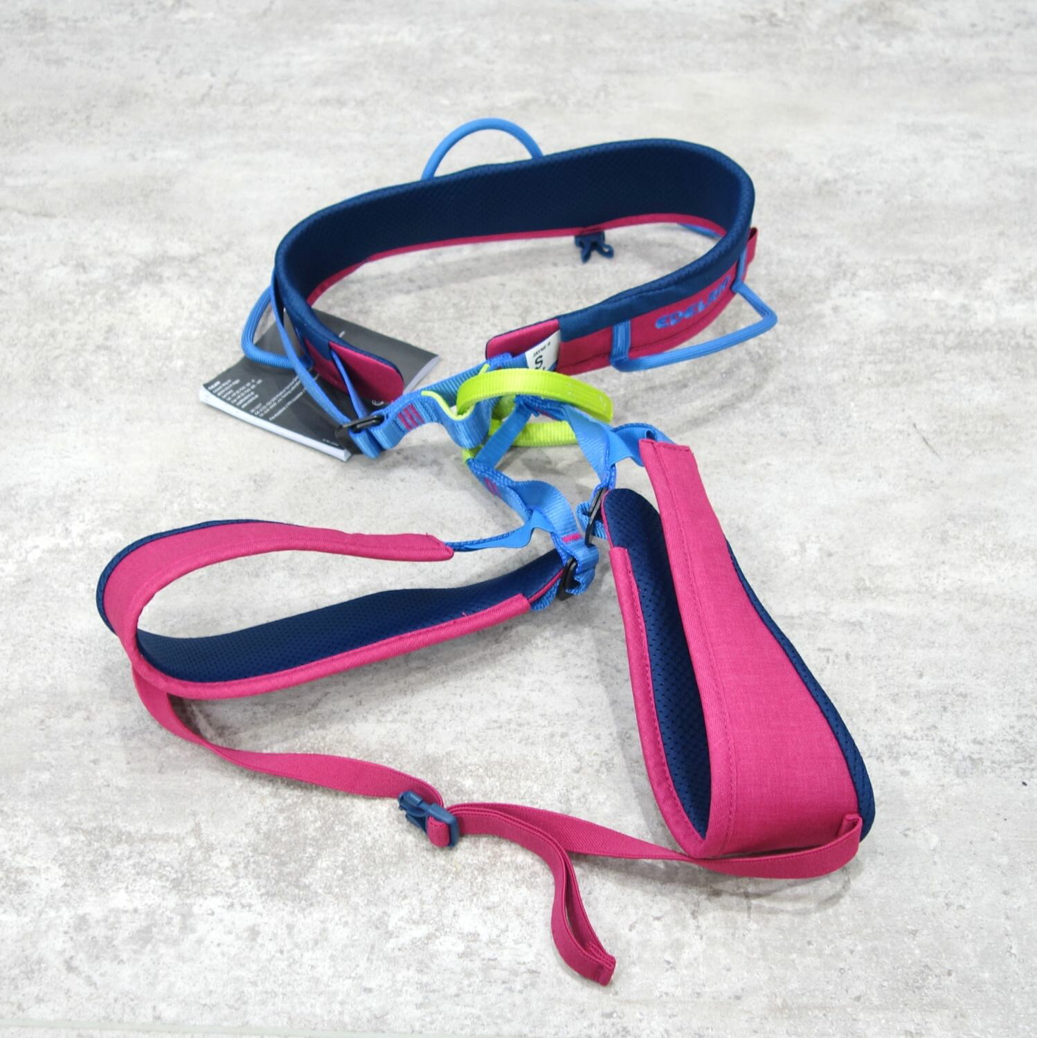■商品名エーデルリッド EDELRID ジャイン 3 ER74326 グラニータ クライミング ハーネス レディース S アウトドア - サイズS■状態説明・エーデルリッド ジャイン3 ER74326 です♪・カラー：グラニータ・サイズ：レ...