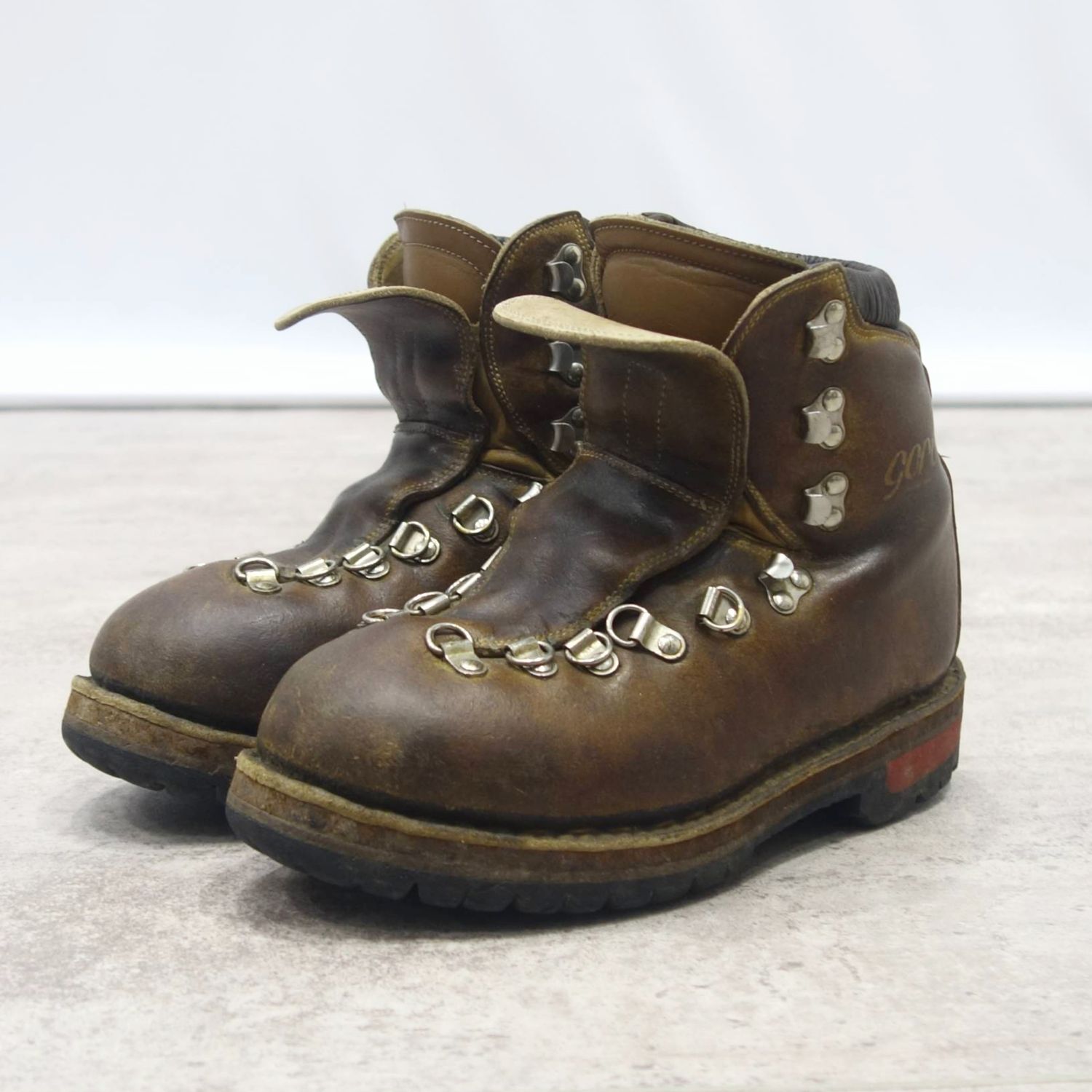 ■商品名ゴロー GORO 登山 ブーツ レザー シューズ 革靴 トレッキング アウトドア ブラウン サイズ22.5～23cm■状態説明・GORO レザーブーツです♪・使用感や汚れはございますがまだまだお使いいただける状態です♪【付属品：なし...
