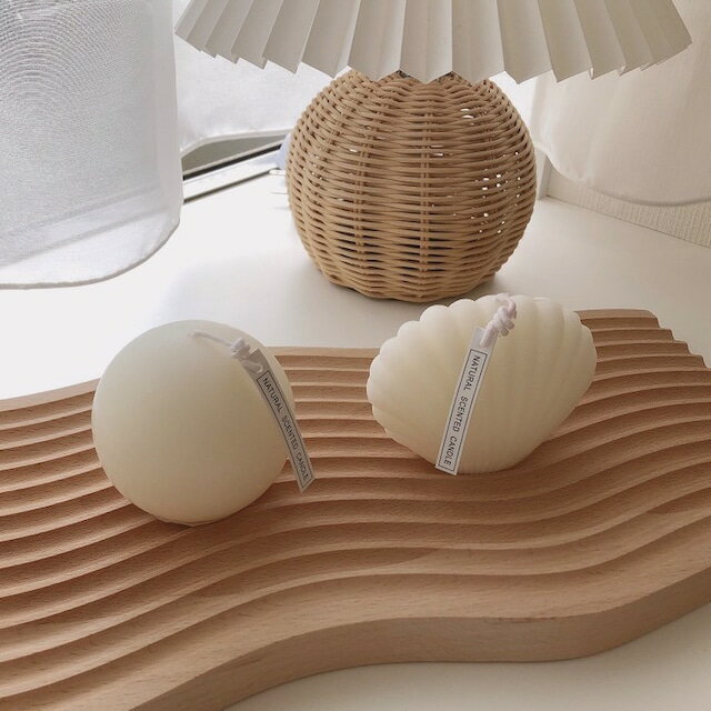 chic キャンドル（4種） シンプルで無駄のないミニマルなデザインとカラーが魅力のキャンドル。 シンプルで無駄のないミニマルなデザインとカラーが魅力のキャンドル。シンプルなデザインながら、置くだけでお部屋が洗練された印象になります。場所を...