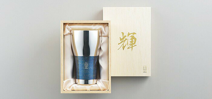 【2022 STAGE GIFT CATALOG 229シリーズ】はコチラ 【商品名】 「輝」純銅ビアタンブラー 銀古美 【品番】 KG-04 【商品コード】 1001865 【材質】 純銅（銀めっき古美仕上げ） 【サイズ】 約φ77×13...