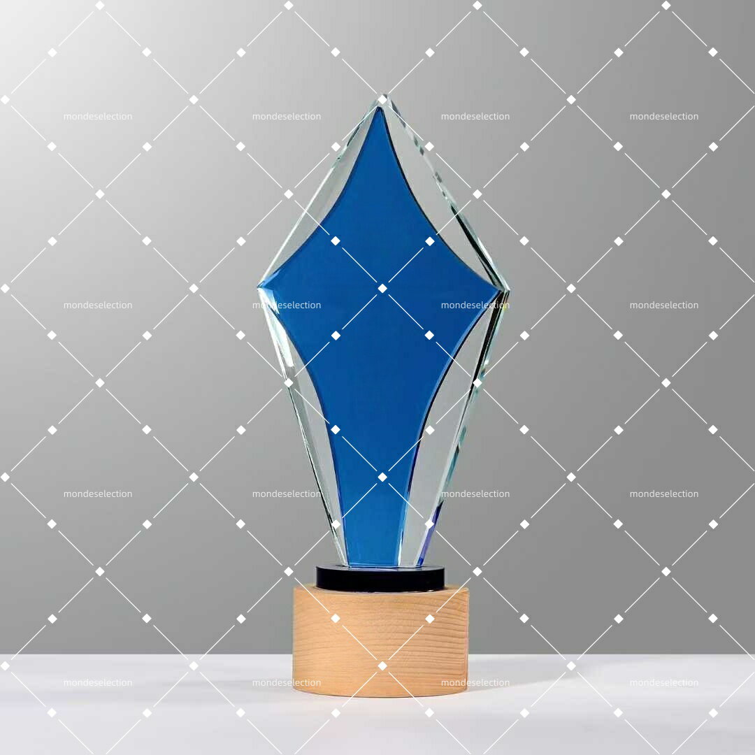 トロフィーご注文について 新規・リピーターの皆様、当店のトロフィーをご覧いただき誠にありがとうございます。 🎨 ご注文の流れ ご希望のデザインや刻印内容を、メール yamahide1103@mondofoods.net また...