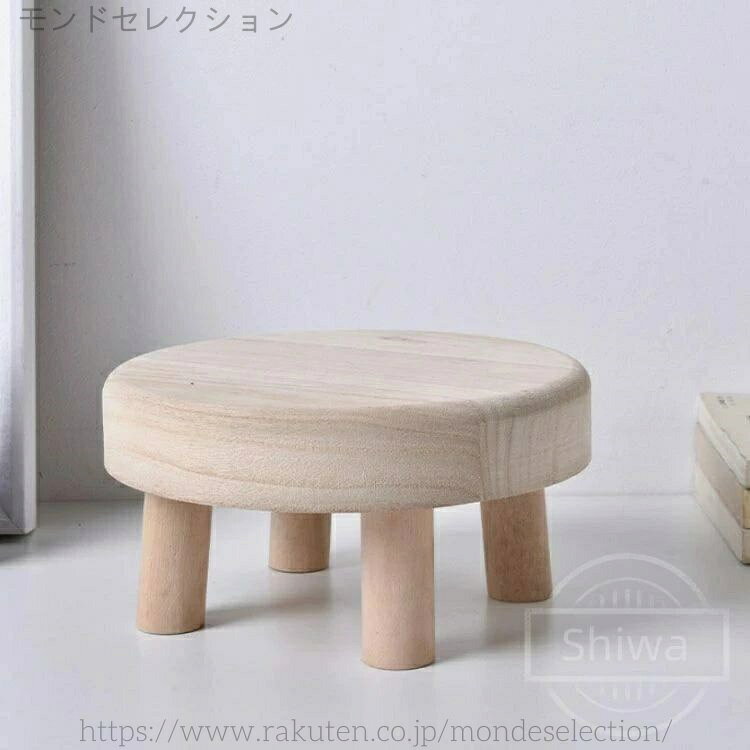 実用的な小さな木製のスツール、モダンでシンプルなデザインは、寝室、リビングルーム、バスルームなどの機会に使用できます。 通常のスツール、踏み台、靴交換スツールとして使用でき、ほぞ穴構造のデザインには釘がありません。 それはまた子供に非常に適...