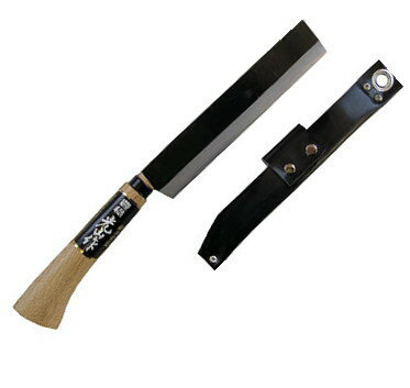 ★仕様★ ●職人が一つ一つ鍛造しています。強度を持たせながらも、軽く使いやすく、切れ味良く仕上げています ●竹割用。 ★仕様★ ●刃長(mm):180 ●刃幅(mm):37 ●全長(mm):330 ●質量(g):300 ●刃:高炭素刃物鋼（...