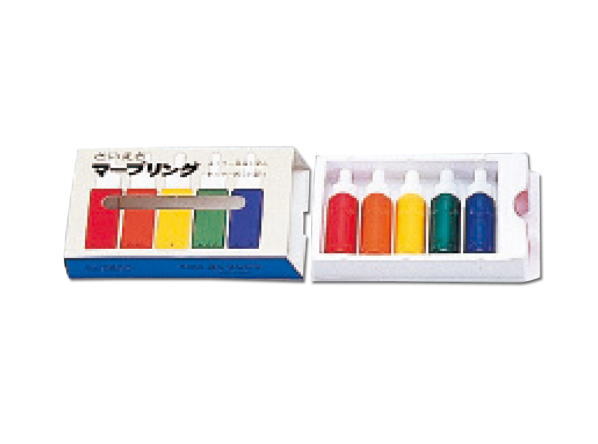 にじみ絵やマーブル染(カラー墨流し）が手軽にできる絵の具です。 彩液は水溶性顔料の新素材で、にじみ絵やマーブル染(カラー墨流し）が手軽にできる絵の具です。 紙、布などあらゆる物に染められ、千代紙などの美しい色模様が簡単につくれます。 彩液は...