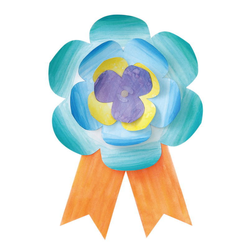 好きなデザインのコサージュを作れるキット！ 絵を描いたり、色を塗ってオリジナルのコサージュが作れるキットです。 バッジタイプで取り付けも簡単です 約150×210×15mm 台紙×1、クリップ（安全ピン・シール付）×1