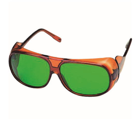 ・有害な紫外線(99.99%)、赤外線(90%)をカット ・JIS規格品 ・レンズ:ポリカハードコート ・質量:42g ・遮光度:#3