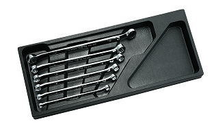 セット内容　6点 15°めがねレンチ 製品番号 S1×S2 D1 D2 T1 T2 W L 質量(g) NM2-0810 8×10 12 145 5.7 6.7 8.5 180 45 NM2-1012 10×12 14.5 17.5 6.7...