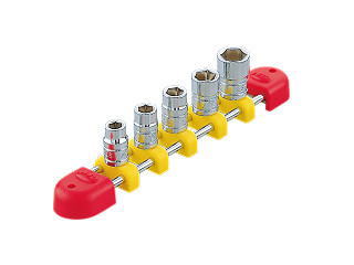 差込角　6.35mm(1/4") 　 セット内容　5点 ソケット(6角) 製品番号 S D1 D2 H L 質量(g) B2-06 6 10 12 5 18 10 10 B2-07 7 11 B2-08 8 12 13 5.5 1...