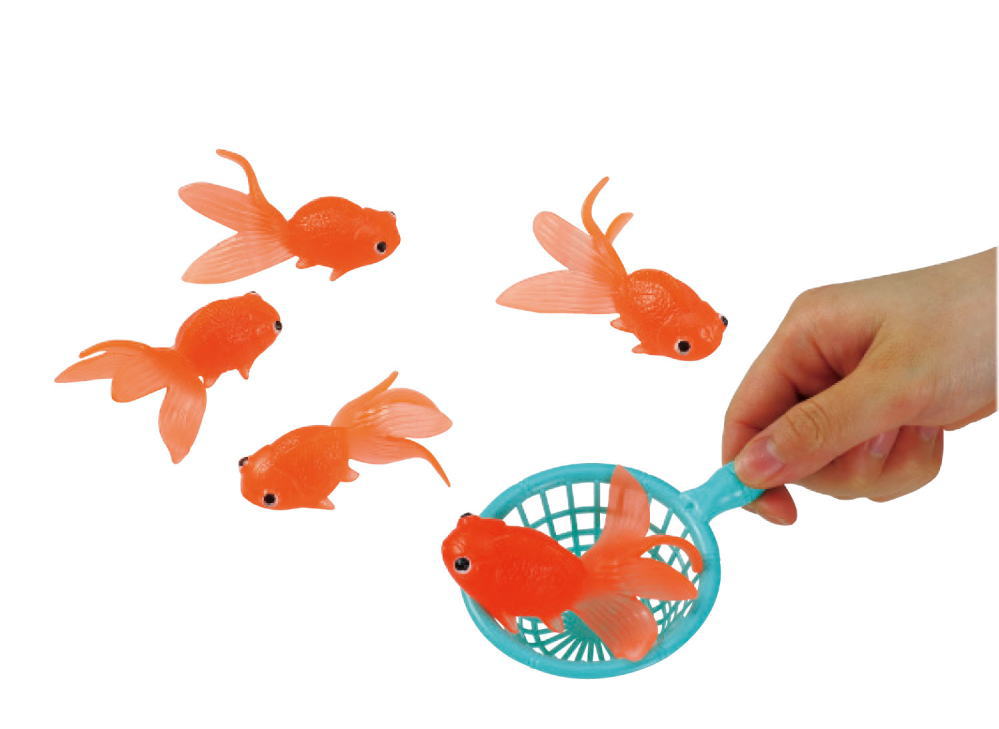 9cmの大きなきんぎょできんぎょすくいしよう！ きんぎょ5匹とあみの金魚すくいセット サイズ：金魚：約90×50mm、あみ：φ80mm セット内容：きんぎょ×5、あみ×1
