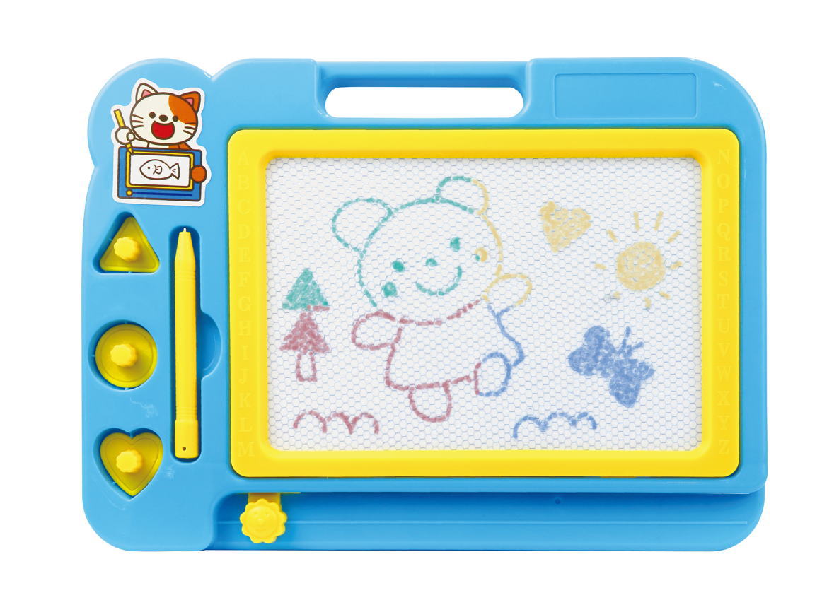 ペンやスタンプを使ってカラフルな絵をかける！ レバーを動かすとかいた絵や文字を簡単に消すことができます。 マグネットペン付き！マグネットペンは専用ポケットに収納できる！ サイズ：272×195×18mm