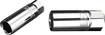 ★特長★ ・ミラー仕上げのメッキが美しいスパークプラグ専用ソケット ・ゴム式 ・差込角:3/8"(9.5mm) ★仕様★ ・サイズ:5/8"インチ ・全長(L):64mm ・先端部外径(D1):22mm ・差込部外径(D2):19mm ・ソ...