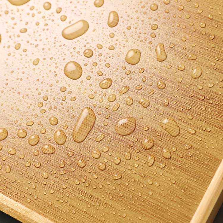 スタイリッシュな竹製トレイです。手触りが滑らかで、軽量で耐久性があります。竹目を生かしたナチュラル仕上げで和洋問わずお使い頂けます。業務用のフードサービス用ディスプレイトレイとしても使用でき、より良い結果をもたらすのに役立ちます。トレーは撥...