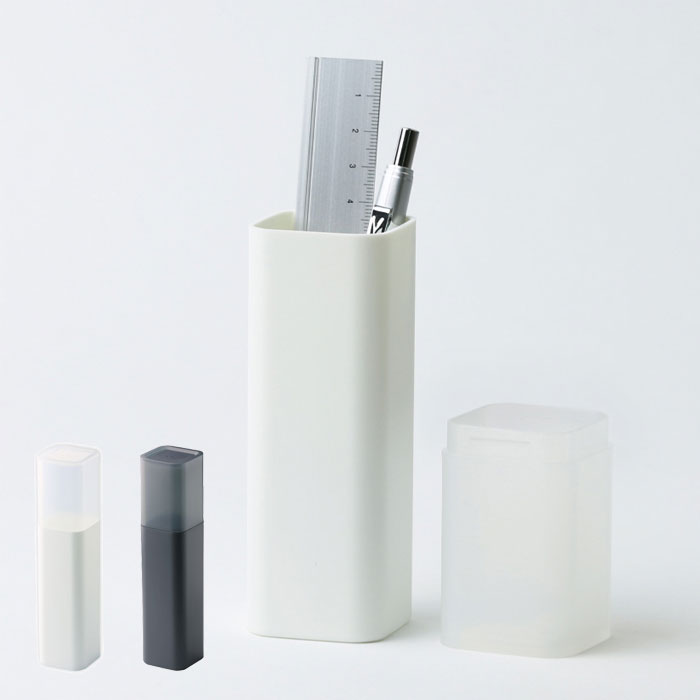 ハードタイプのスタンドペンケース ●ハードタイプのスタンドペンケースです。●小さいバッグにも入れやすく、持ち運ぶ用にサブの筆箱としてもおすすめです。●タブレットケースやノートPCケースにも入るコンパクトサイズです。※画像の色調はご使用のモニ...