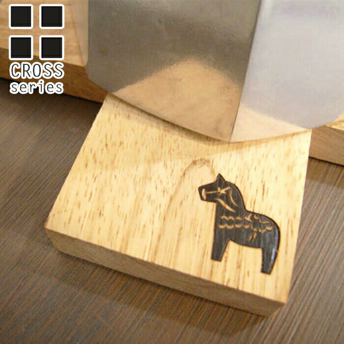 商品説明商品詳細シンプルなクロスの形が食卓の雰囲気を引き締めるアクセントになるCROSS シリーズ、木のぬくもりを感じる鍋敷きです。少し小さめサイズなので、コーヒー、ティーポットやお一人用のお鍋にもぴったりです。一つ一つ表情の違うナチュラル...