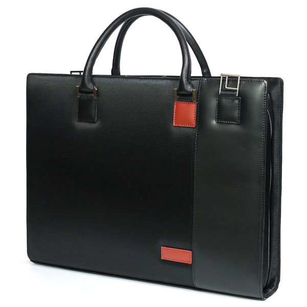 アーロン・アーヴィンの代表モデルの一つであるレザー/ダブルハンドルブリーフのデザインを踏襲し、軽快なマイクロファイバーで仕上げたブリーフバッグが登場。艶やかなマイクロファイバーと上質なレザーの組み合わせはエレガントな美しさとアクティブな印象...