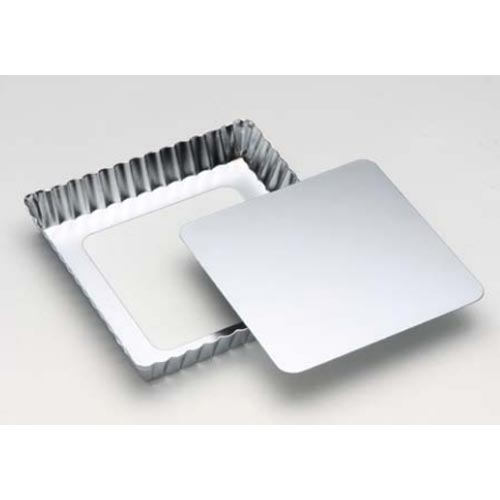製菓用品　ケーキ型　四角　タルト型メーカータイガークラウン商品外寸(mm)約160×160×高さ26その他内寸：約158×158×高さ24mm、容量：約500ml、底板サイズ：136×136×0.8mm◆タルトやパイを角型に焼き上げます。◆...