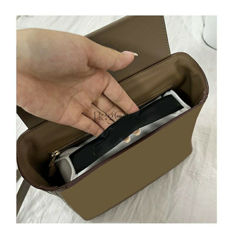 ブランド：BagCareご注意：この商品はHermesの互換商品です。バッグはただの参照物で、非売品です。 豪華な品質デザイン：この枕シェイパー インサートは、贅沢なサテン生地と、ソフトな低刺激性の中綿が特徴です。 バッグの形を保ち、クロー...