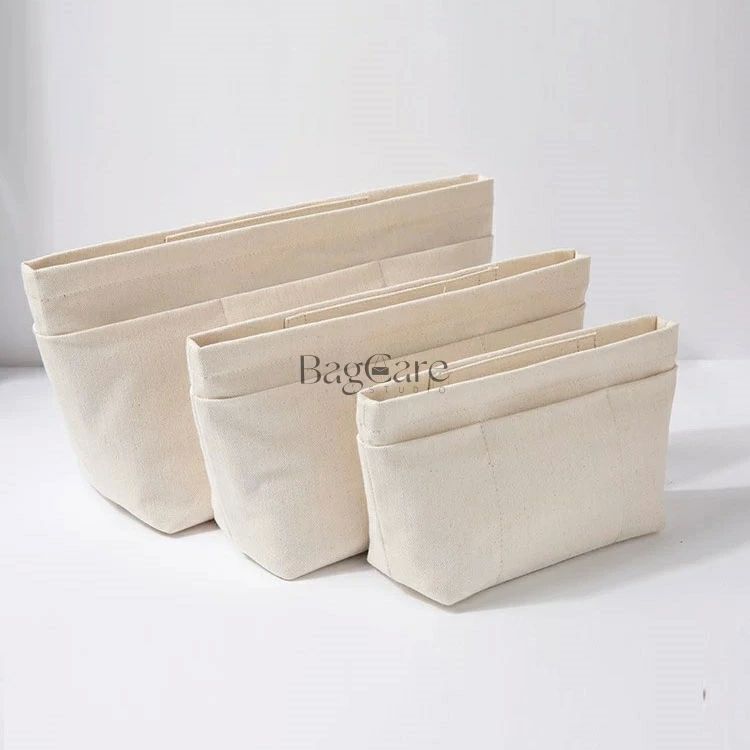 【注意事項】 1.当店で取り扱っている商品は、ブランドバッグ用の「バッグインバッグ」「ショルダーストラップ」「バッグ改造用パーツ」などに限られます。商品ページに掲載されているバッグの画像はあくまで参考イメージであり、実際の販売商品ではござい...