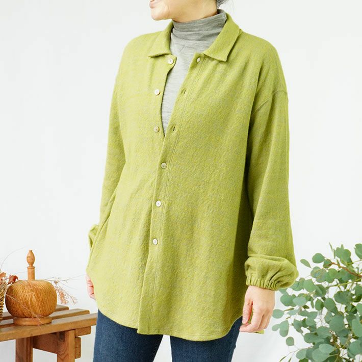 商品情報素材/材質麻 60％、毛 40％サイズ/寸法着丈 72cm 肩幅 54cm バスト 108cm 袖丈 52cm 袖口巾 10cm 裾周り 132cm上記寸法は実寸です。（平置き）その他商品説明日本製＊手洗い可能＊ドライクリーニングを...