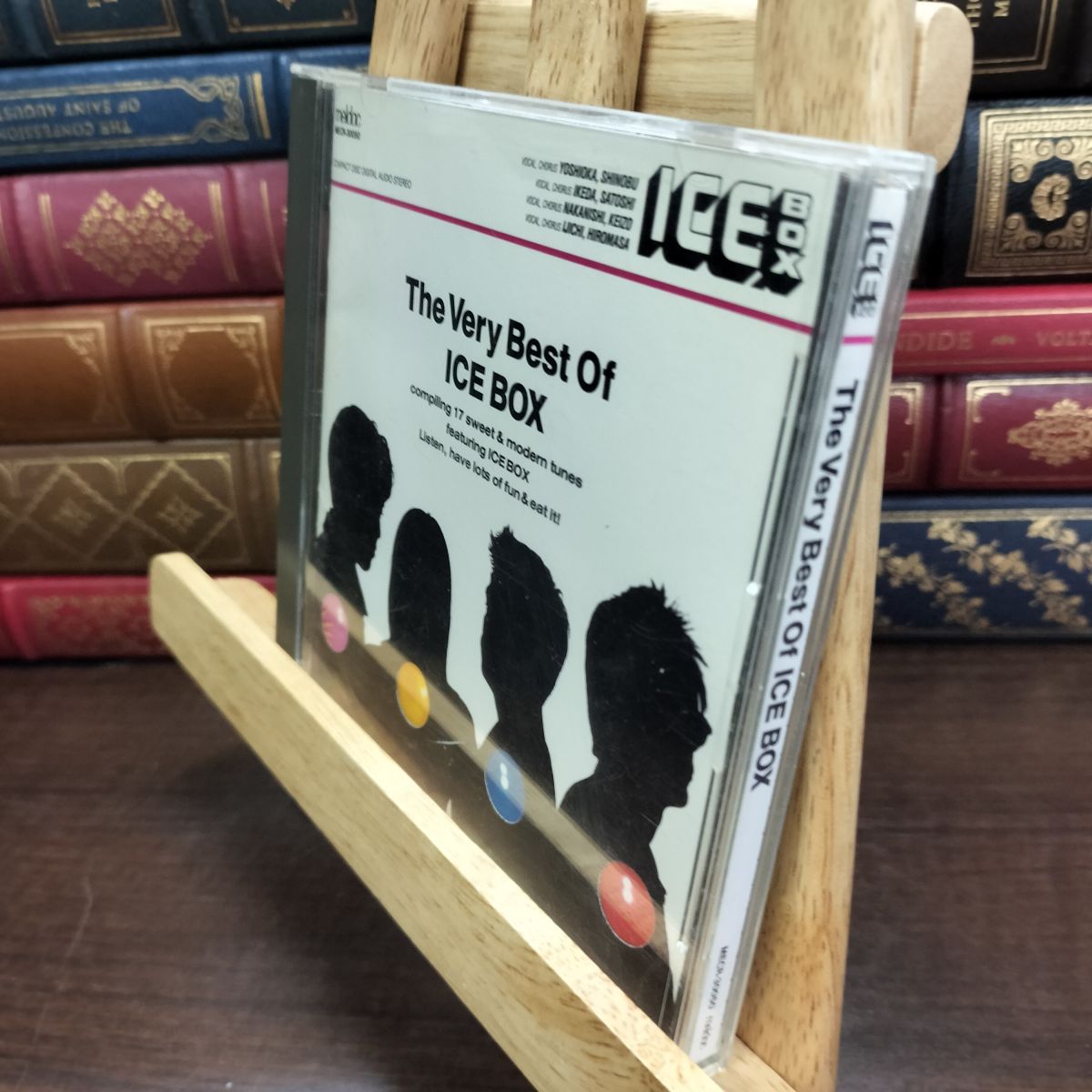 【商品説明】 商品の状態に関しては以下を参考にご検討ください。 【良い】 使用感がございますが、盤面の状態は良好で再生に問題はございません。 【可】 キズ・ヒビ・スレ・折れ・ヨレ・汚れなどの傷みがあります。盤面にすり傷がありますが、再生に問...